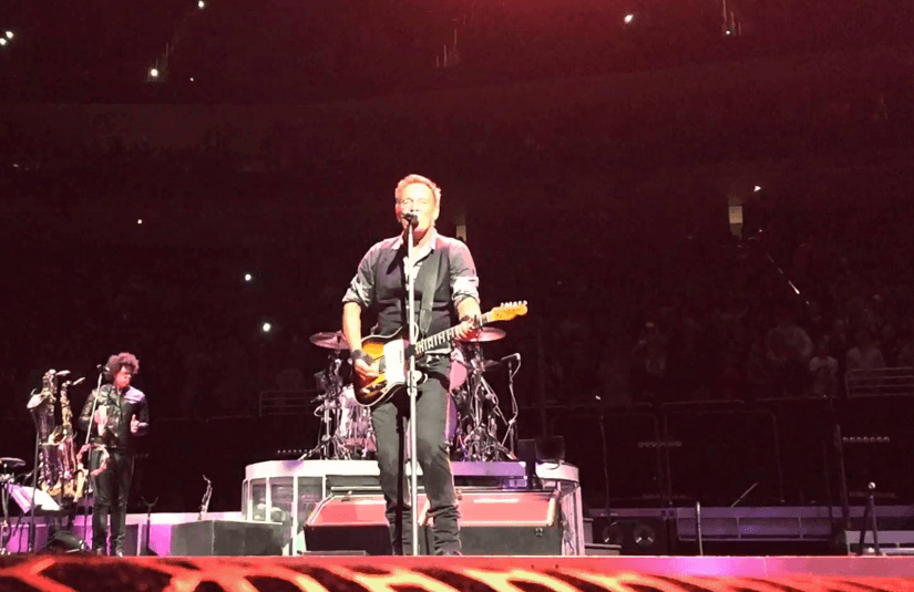 Springsteen Bowie - Newport Buzz