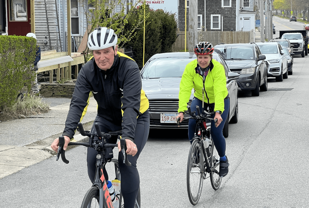 Massachusetts dad makes stop in Newport as part of 1,600-mile bike ride ...