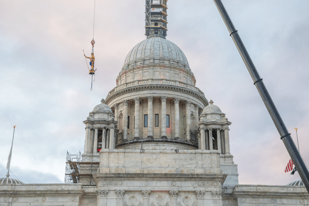 Independent Man Removed From State House Dome For Restoration - Newport ...